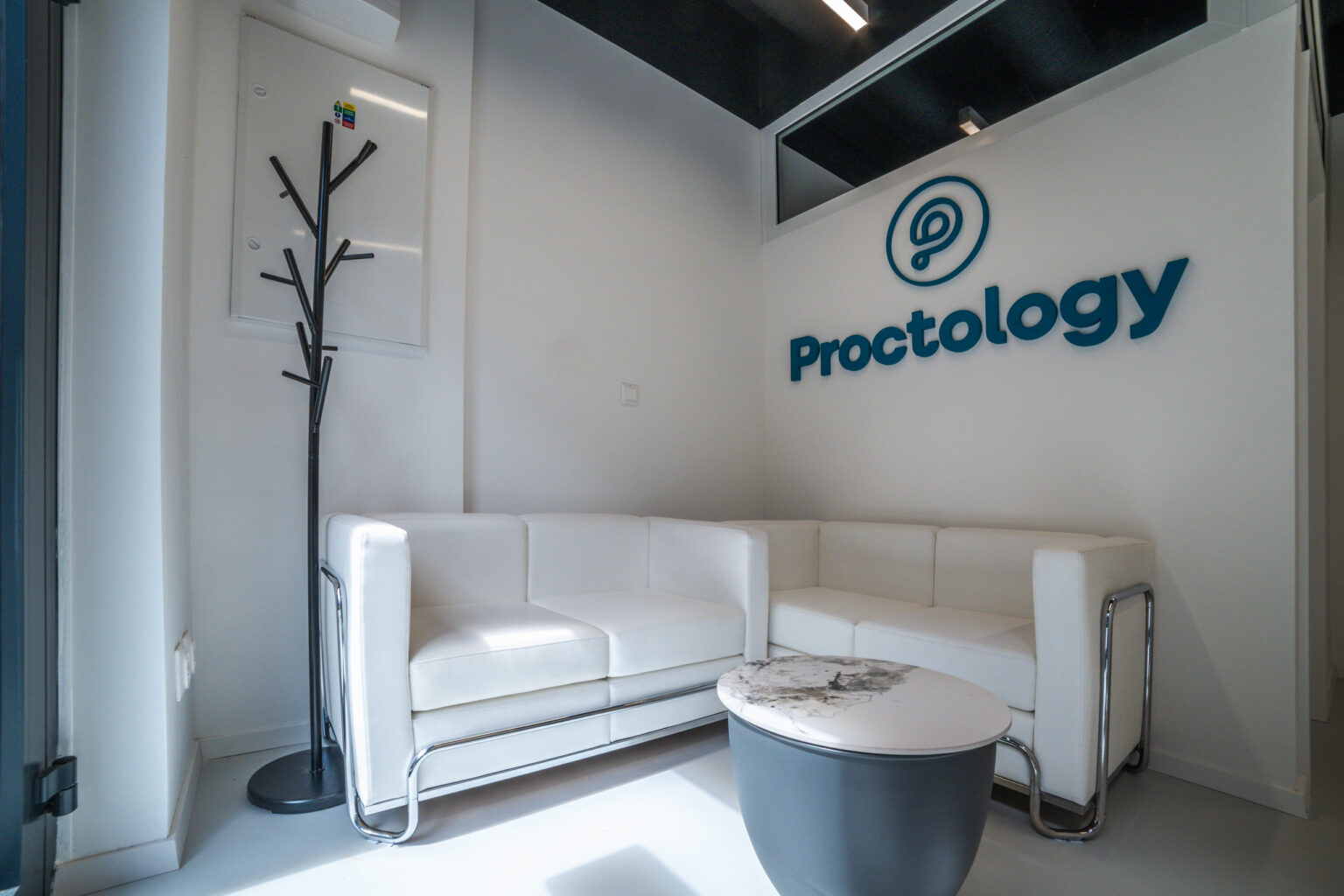 Kontakt na proktologické centrum PROCTOLOGY - MUDr. Stratený